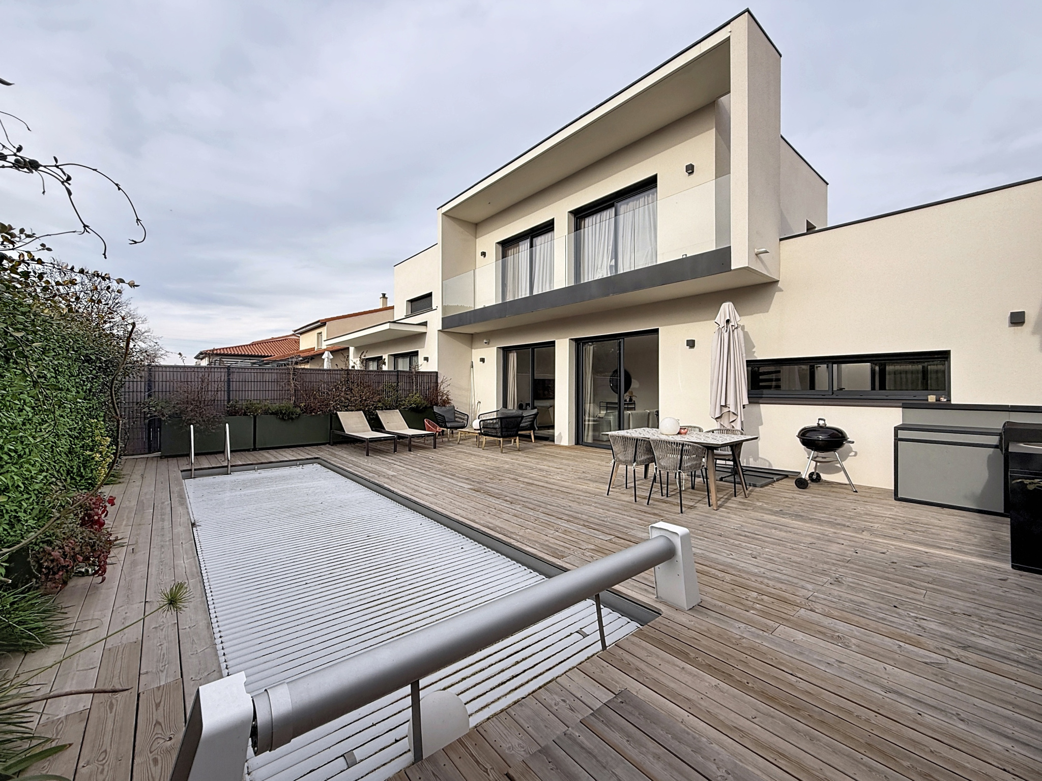 NOUVEAUTE - VILLA ULTRA CONTEMPORAINE - DV IMMO